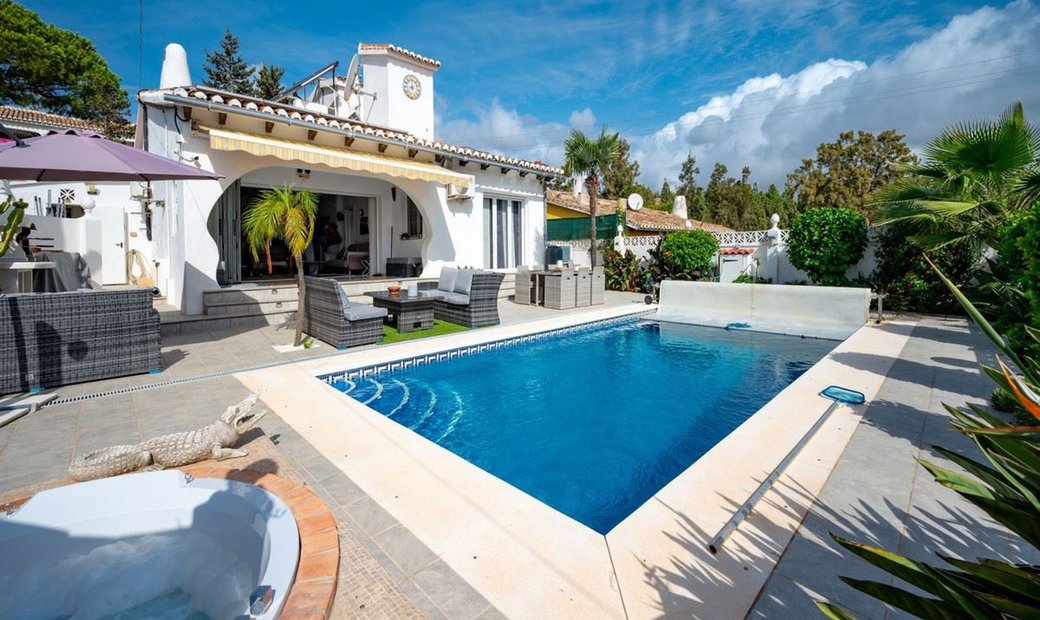 M Ijas Costa Villa In Las Lagunas De Mijas, Andalusia, Spain For Sale (15573649)