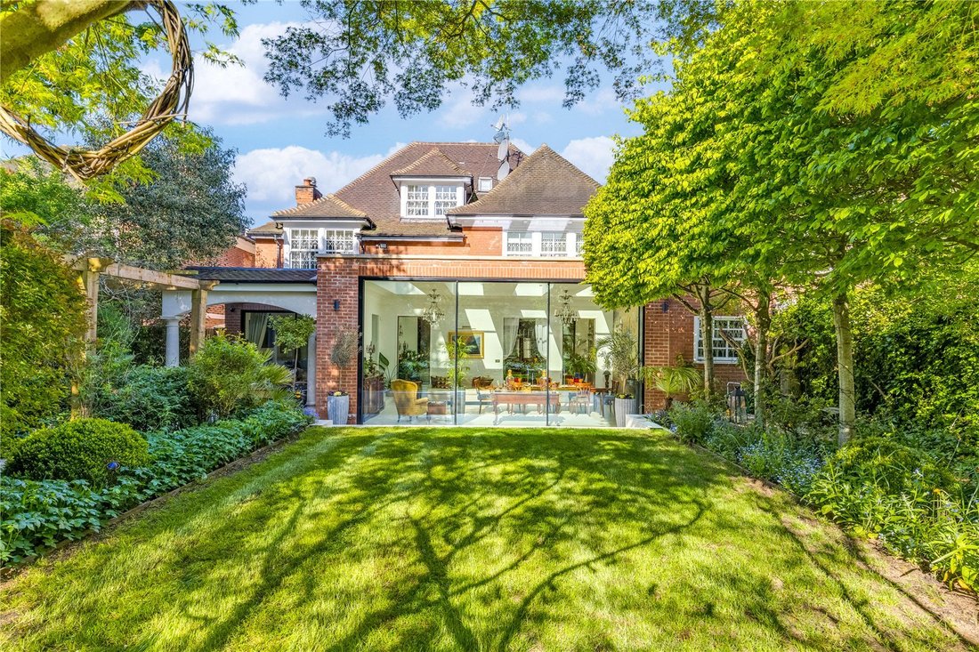 Stormont Road, Highgate, London In London, England, United Kingdom For ...