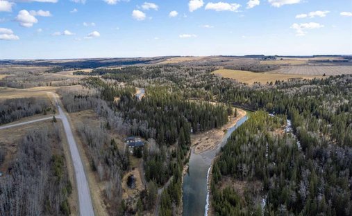 Luxury waterfront houses for sale in Cremona, Alberta, Canada ...