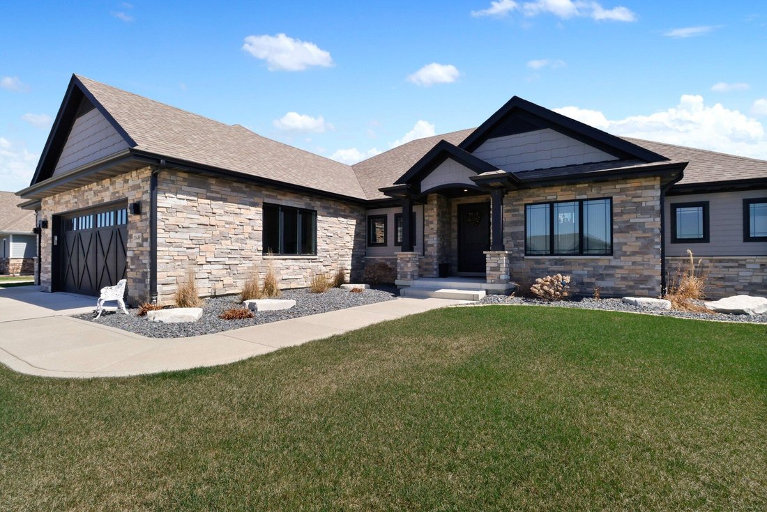 Exceptional Custom Ranch On Sprawling In Lowell, Indiana, United States ...