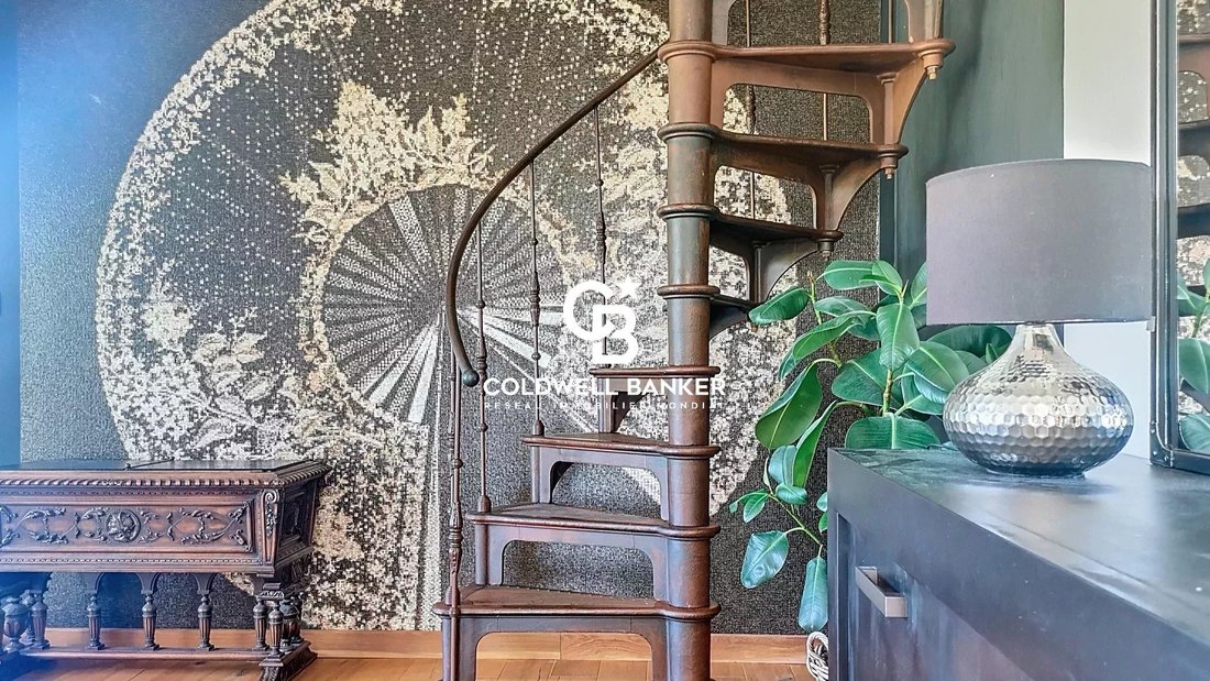 Contemporary World In The Heart Of The In Marans, Nouvelle Aquitaine ...