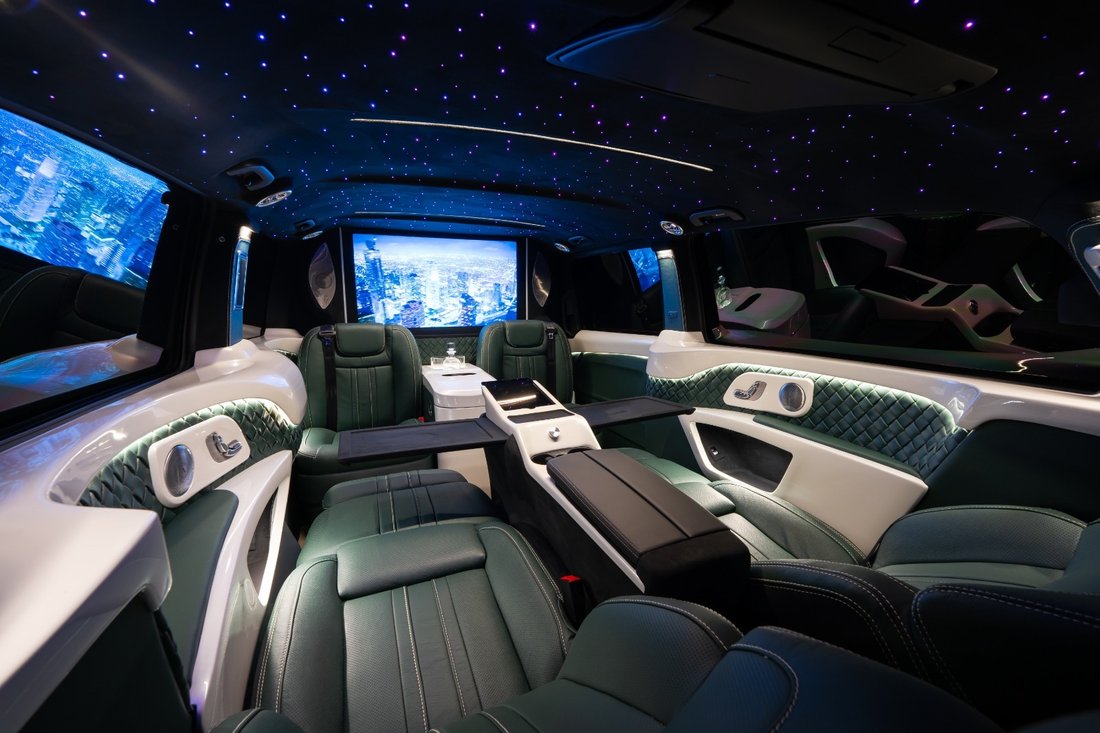 2025 Mercedes Benz V Class 300 In New York, New York, United States For ...