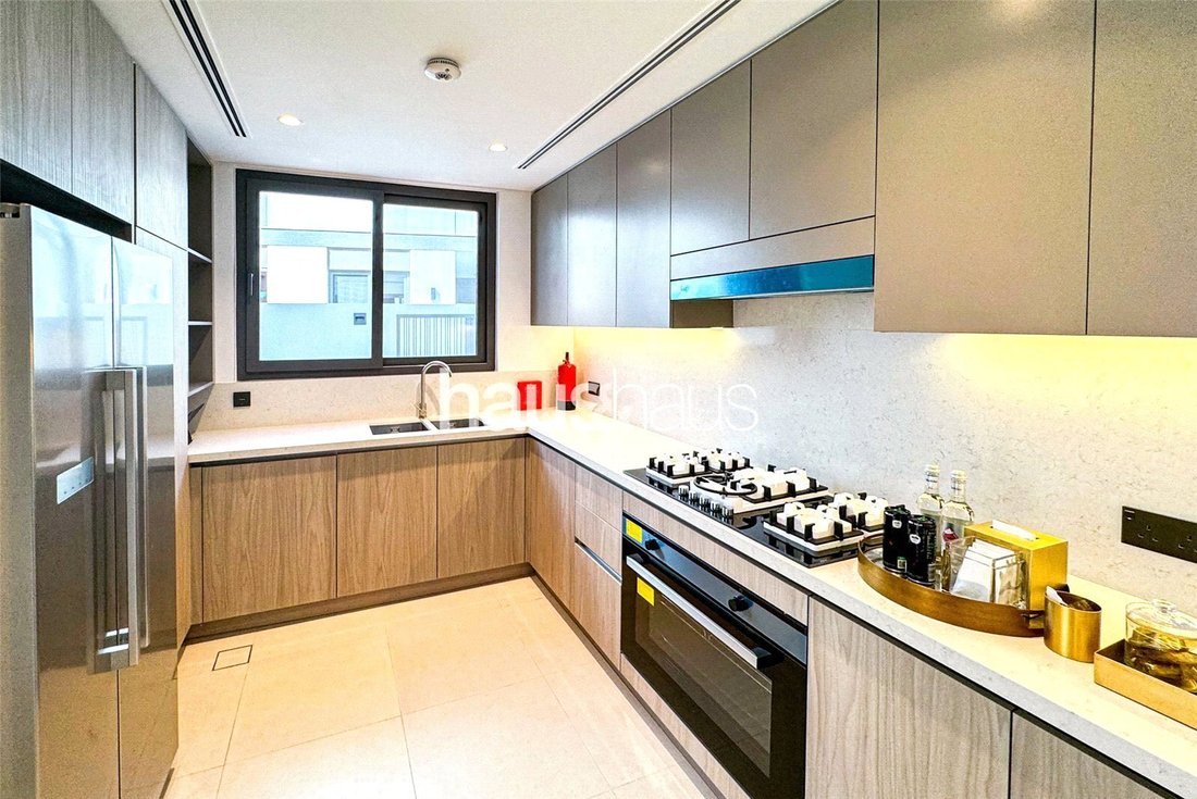Genuine Listing | Closed Kitchen | In Dubai, Dubai, United Arab ...