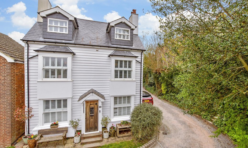 4 Bedroom Detached House For Sale In Tunbridge Wells, England, United ...