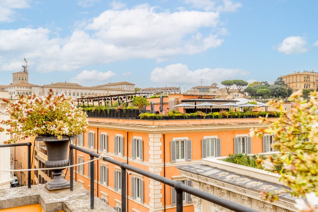 Stunning Renovated Penthouse In The Heart Of The Eternal In Rome, Lazio ...