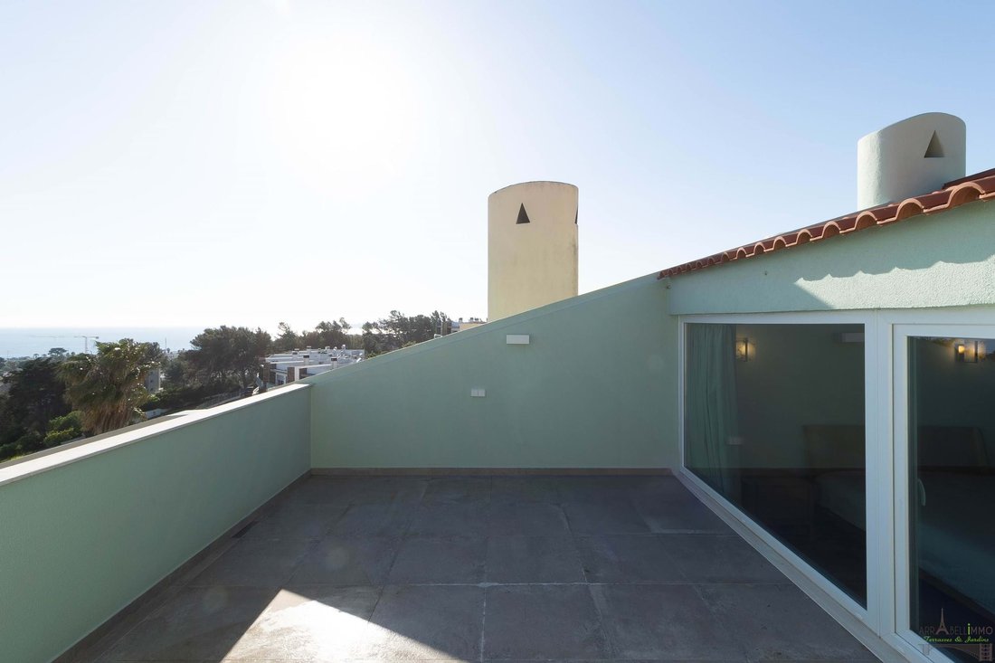 🌿 Elegant Family House In Parede – Comfort, Space In Parede, Lisbon ...