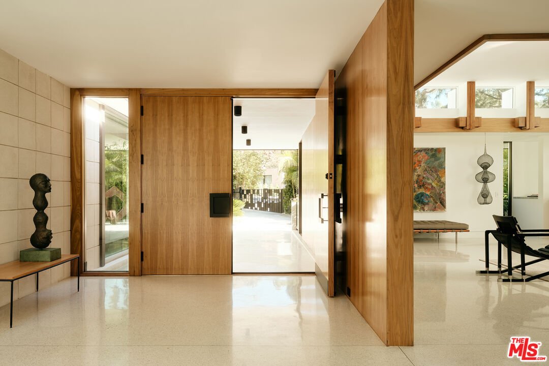 6 Bedrooms Single Family Detached In Beverly Hills, California, United ...
