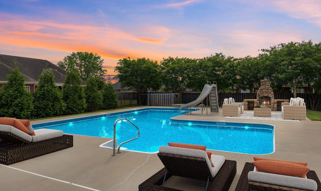 Luxury Home With Beautiful Outdoor Oasis In Decatur, Alabama, United ...