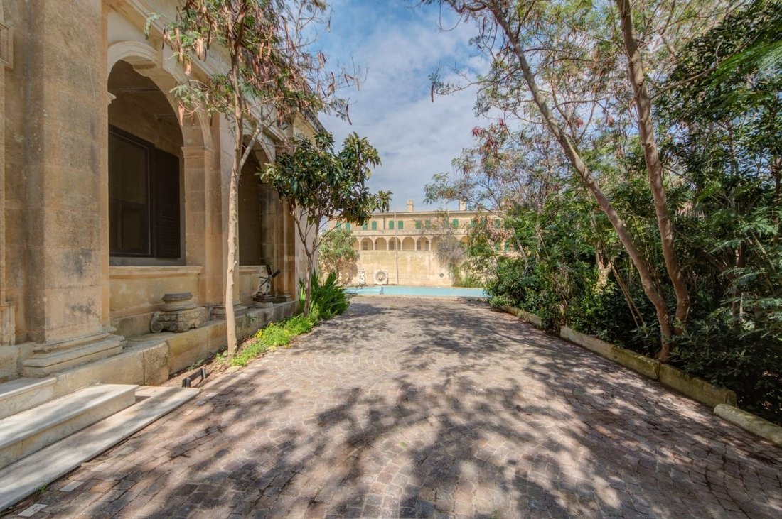 Villa In Mtarfa In Imtarfa, Malta For Sale (15604561)