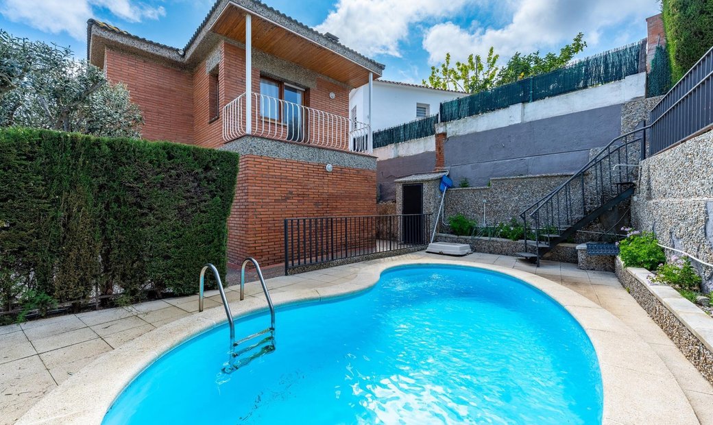 Teia Villa In Teia, Catalonia, Spain For Sale (15609092)