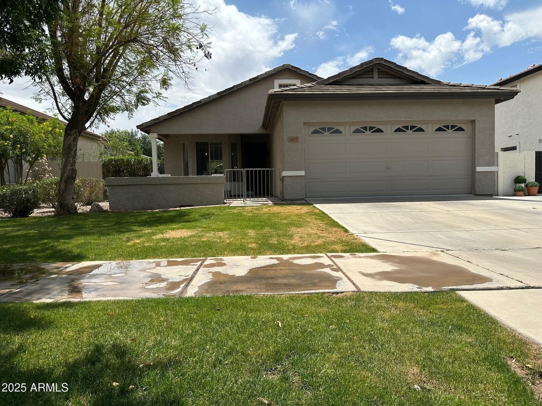 3 Bedrooms Single Family Detached In Gilbert, Arizona, United States ...