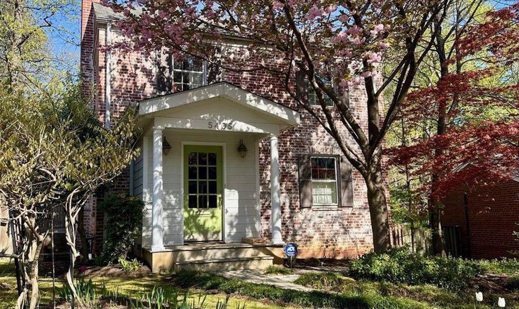 Charming White Washed Brick In Washington, District Of Columbia, United ...