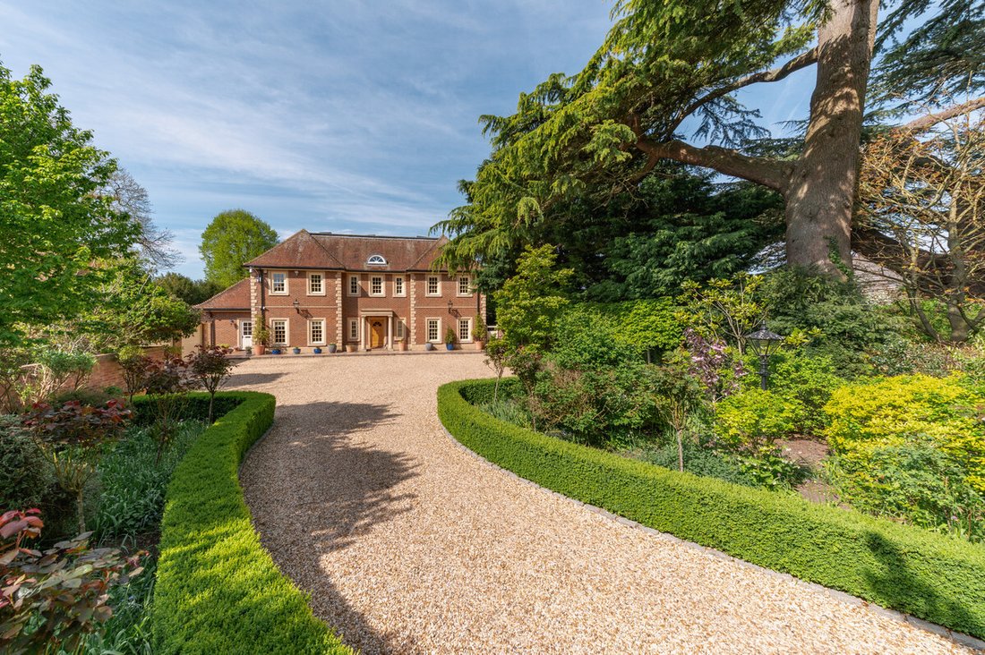 7 Bedroom Country House For Sale In In Childrey, England, United ...