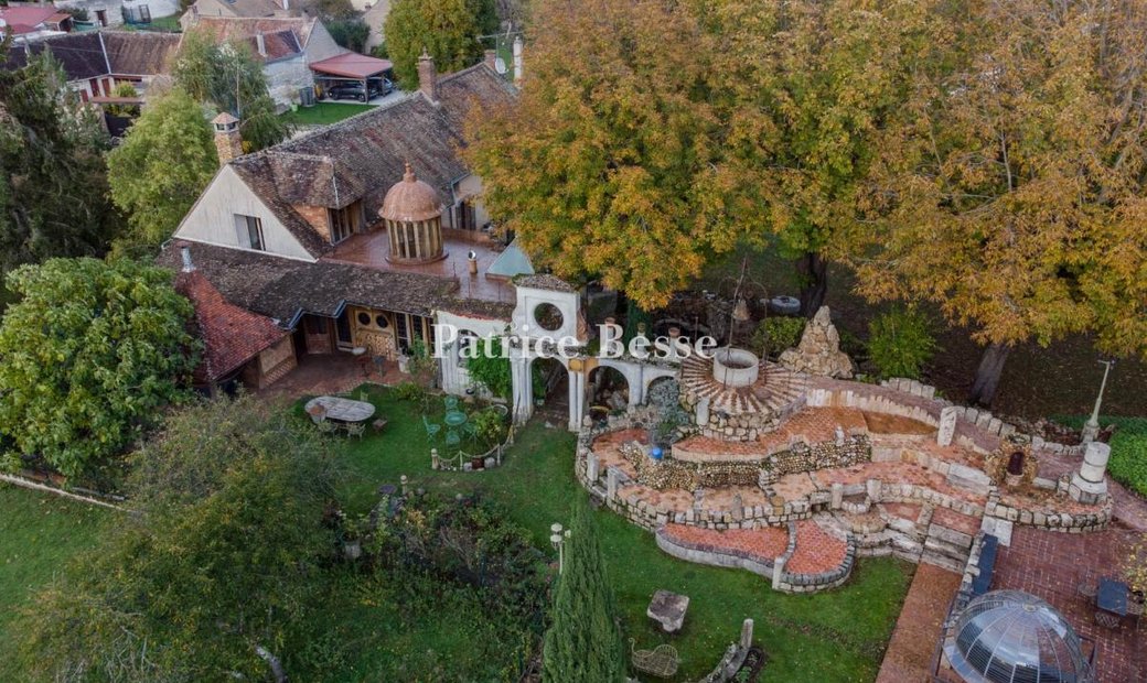 Two Houses And A Garden That An In Michery, Bourgogne Franche Comté ...