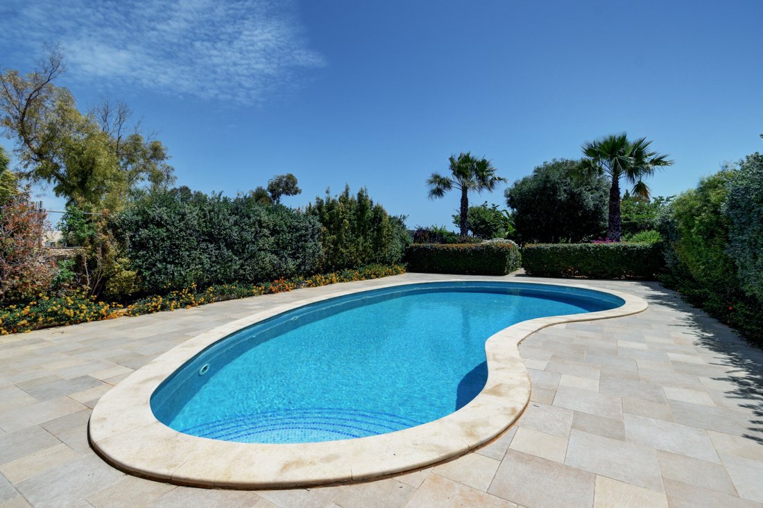 Elegant Detached Villa With Panoramic Views And Heated Pool In Xagħra ...