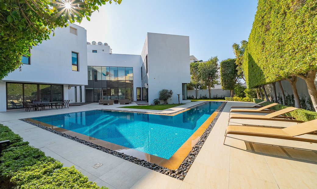 Luxury 5 Bedroom Villa With Private Pool In Dubai, Dubai, United Arab ...