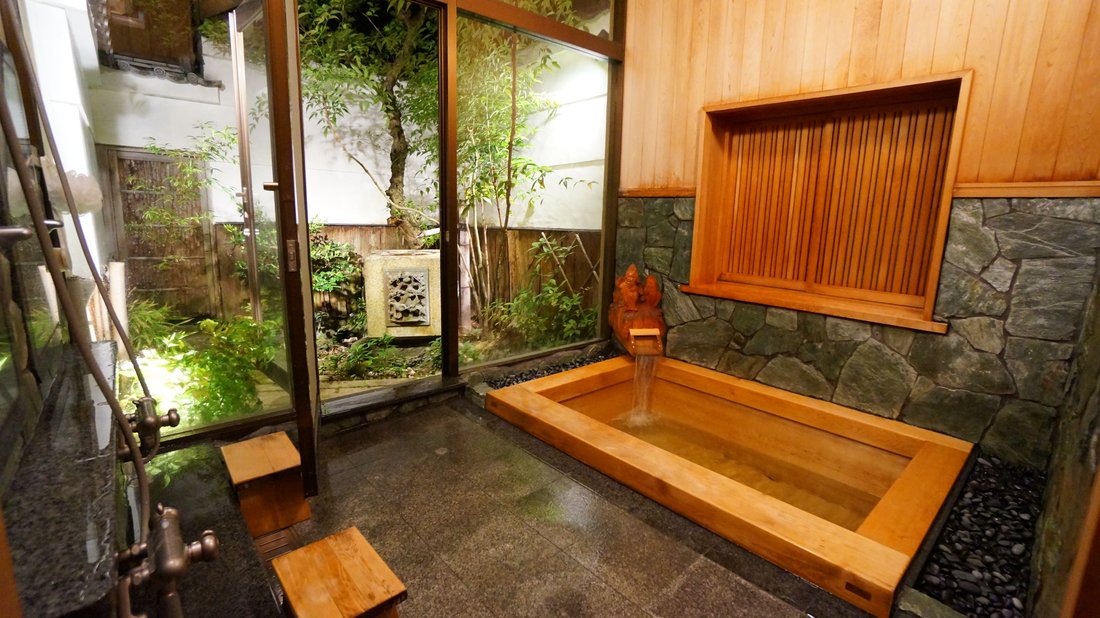 Elegant Japanese Mansion With Garden & Cottage In Scenic In Ikoma, Nara ...