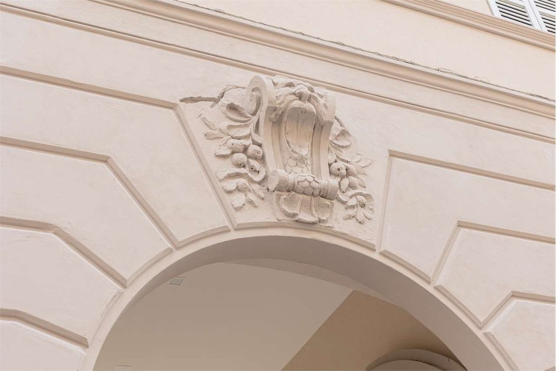 Como Historic Centre Four Room Apartment Via Parin In Como, Lombardy ...