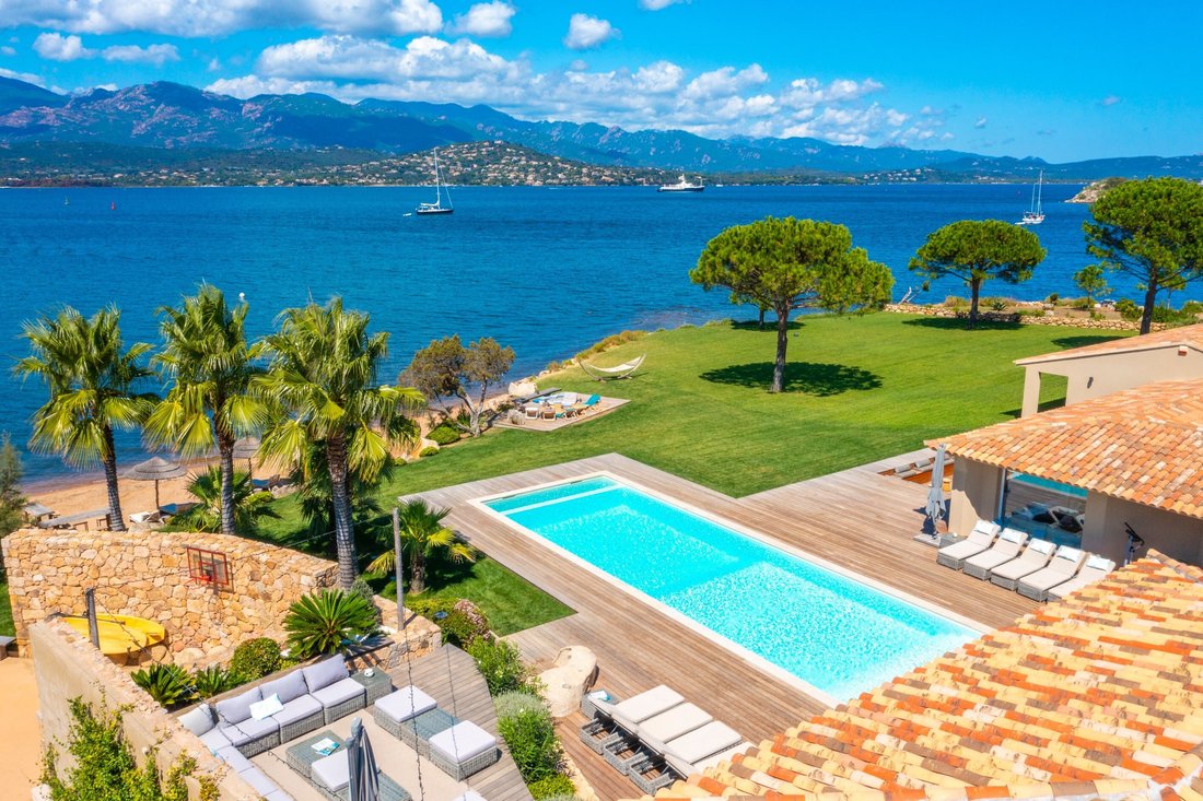 Vente: Exceptionnelle Propriété Pieds Dans In Porto Vecchio, Corsica ...