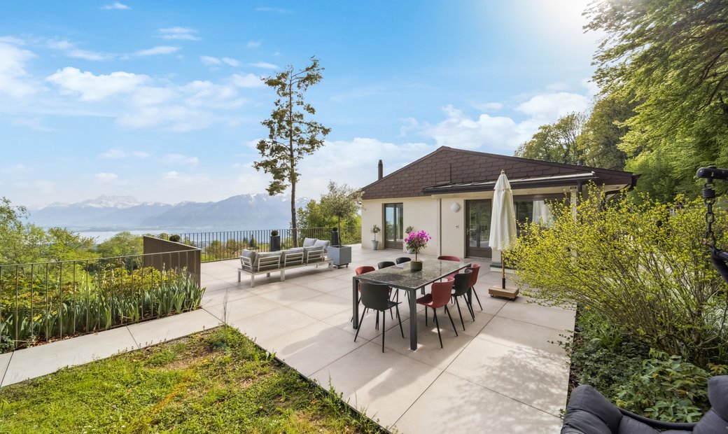 Breathtaking Lake View Renovated In Corsier Sur Vevey, Vaud ...