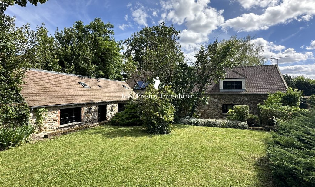 Nandy House In Nandy, île De France, France For Sale (15627918)