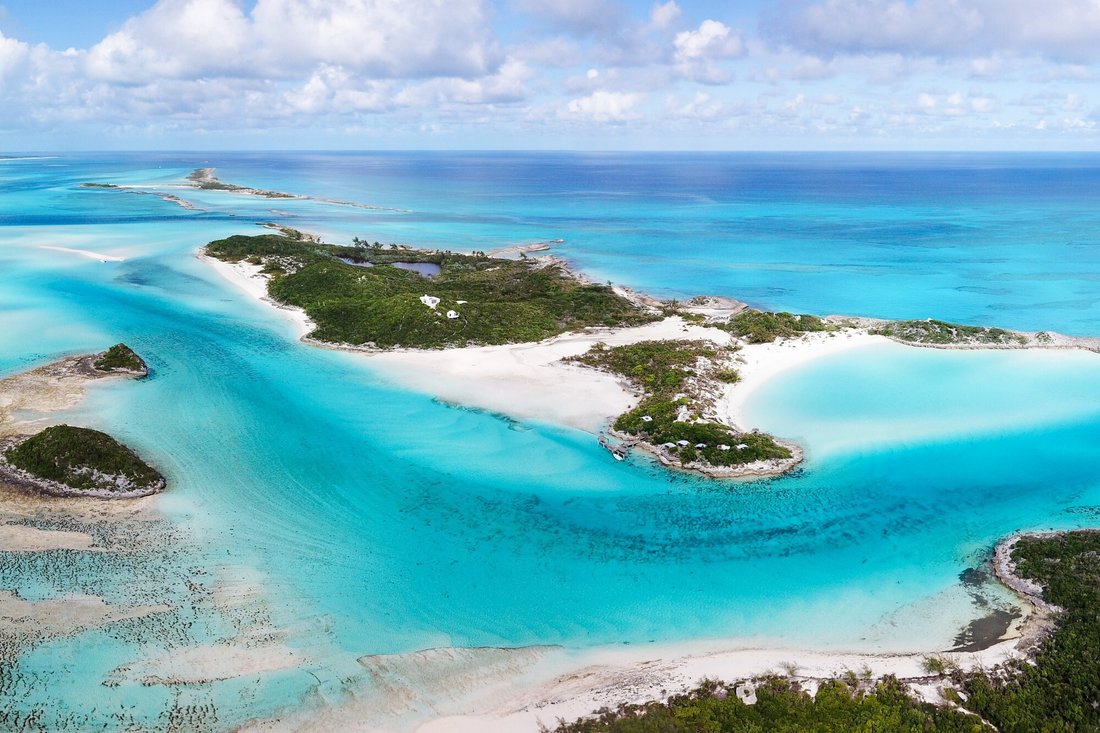 Saddleback Cay In Exuma Cays, Bahamas For Sale (15632434)