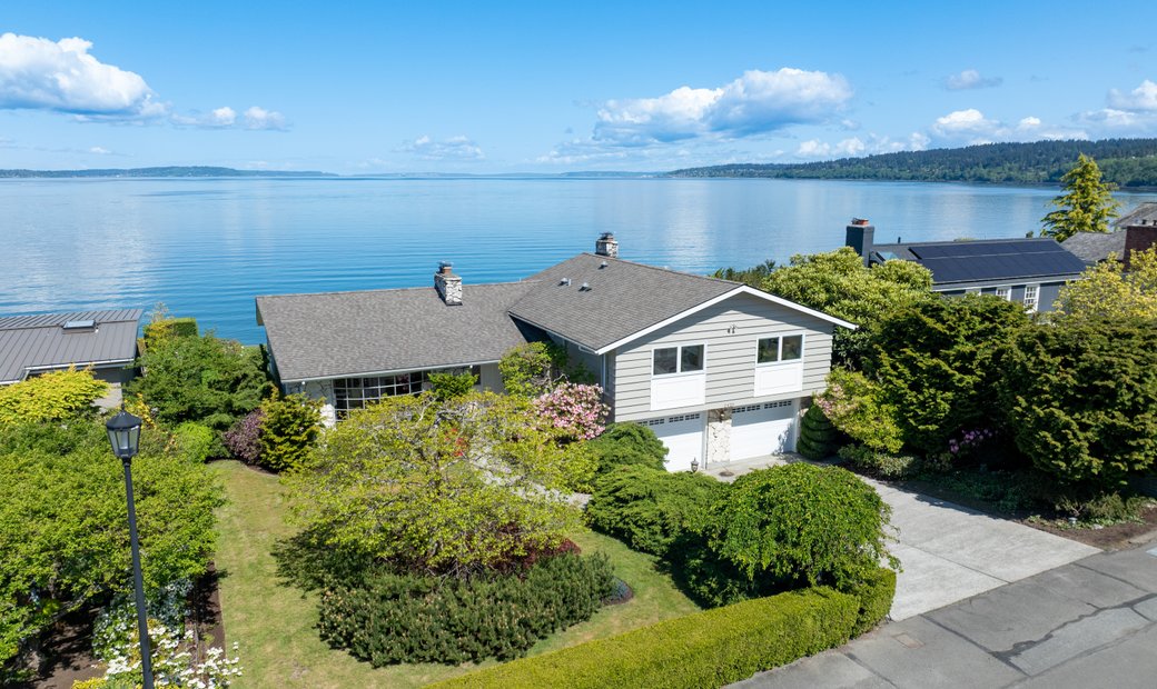 Custom Traditional Split Level Home In In Seattle, Washington, United ...