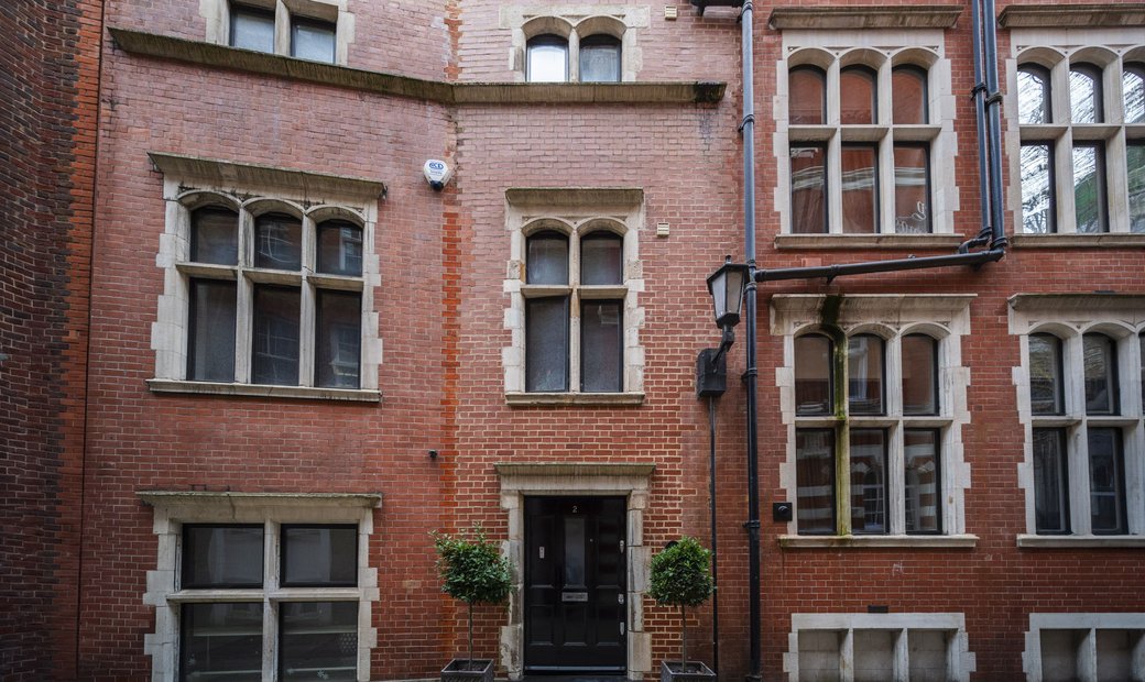 Outstanding Period House Near Victoria, And In London, England, United ...