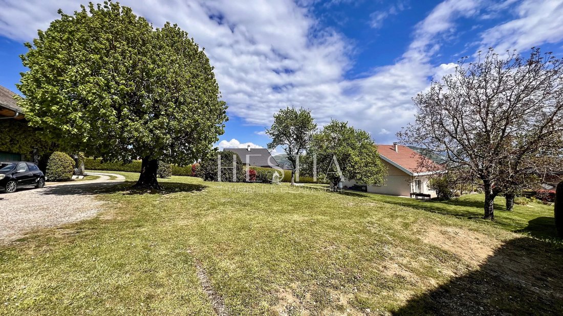 Annecy House In Annecy, Auvergne Rhône Alpes, France For Sale (15637842)