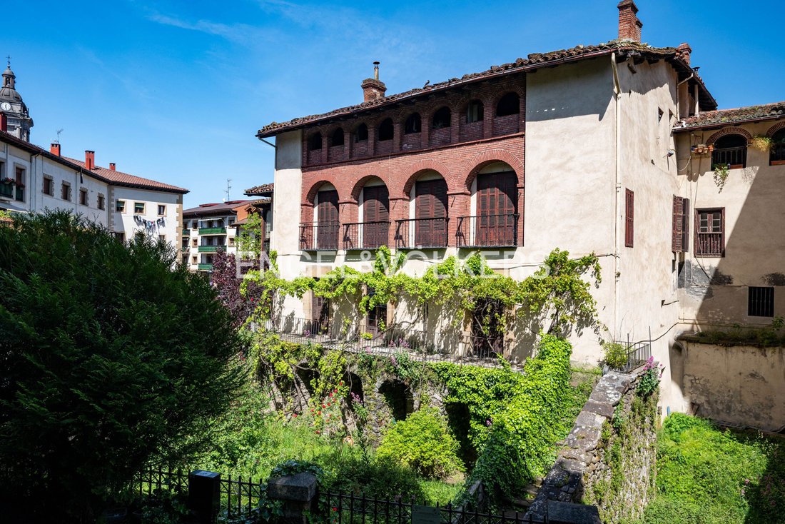 Exclusive Palace House In The Historic Center Of Oñate! Great In Oñate ...