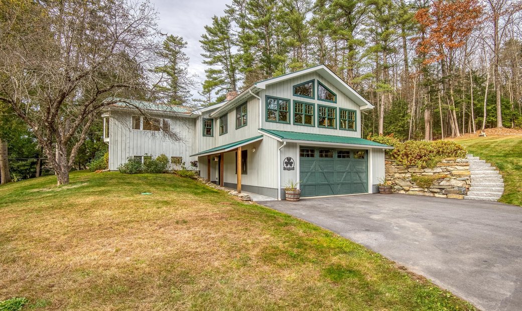 Waterfront Home On Partridge Lake In Littleton, New Hampshire, United ...