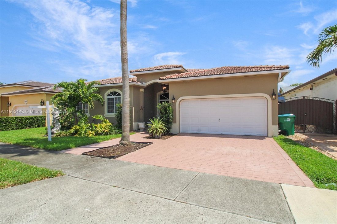 House Miami Lakes In Miami Lakes, Florida, United States For Sale ...