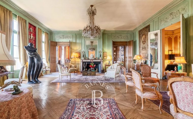 Luxury Homes Inside Paris