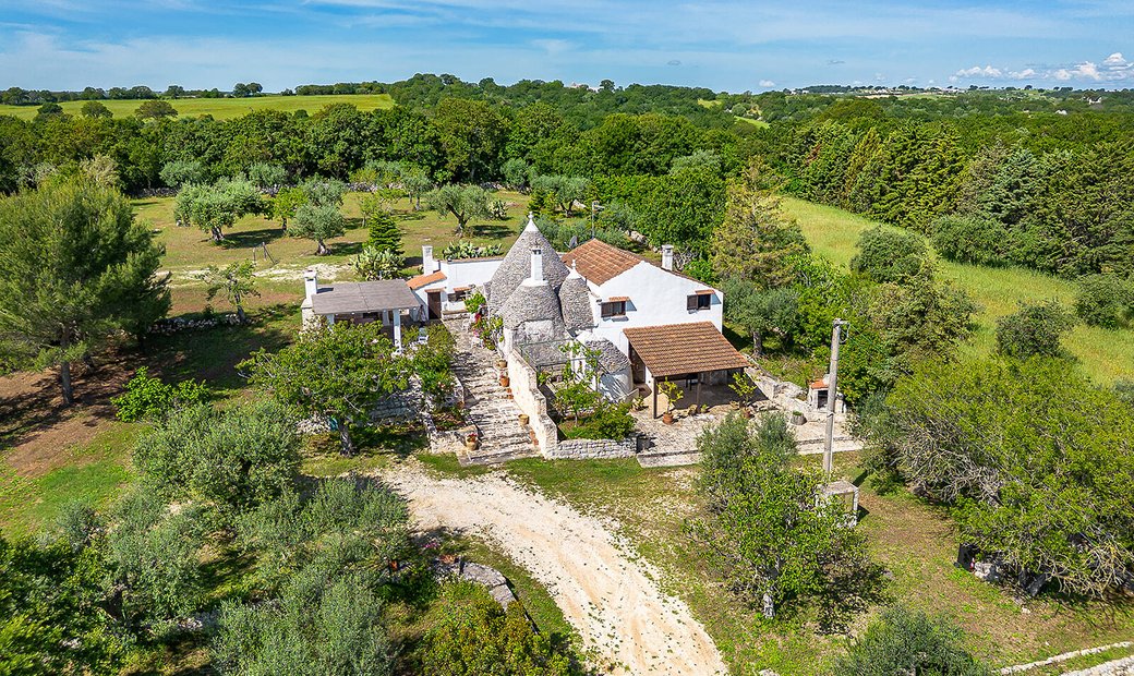 Authentic Trulli In The Heart Of Puglia In Apulia, Italy For Sale ...