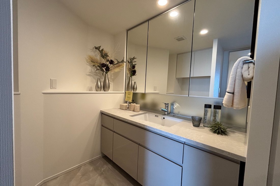 Park Tower Kachidoki South In Chuo City, Tokyo, Japan For Sale (15642188)