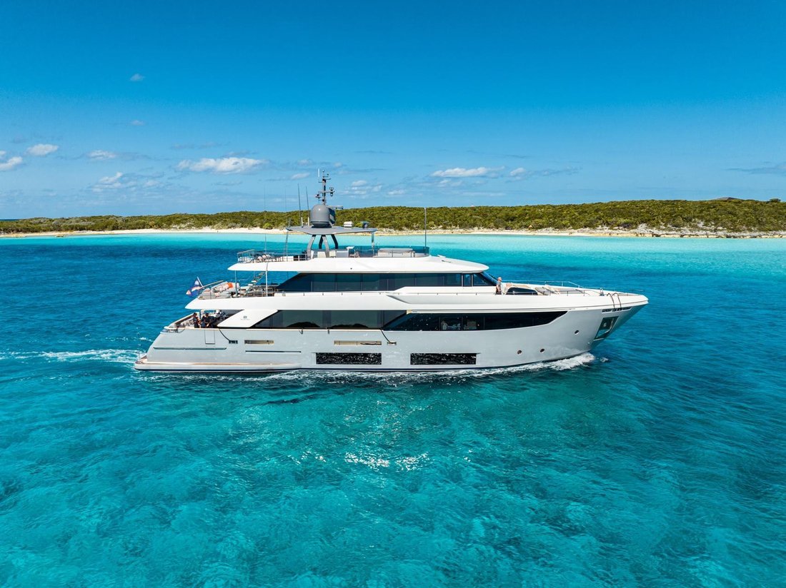 Custom Line Navetta 33 In United States For Sale (15642799)