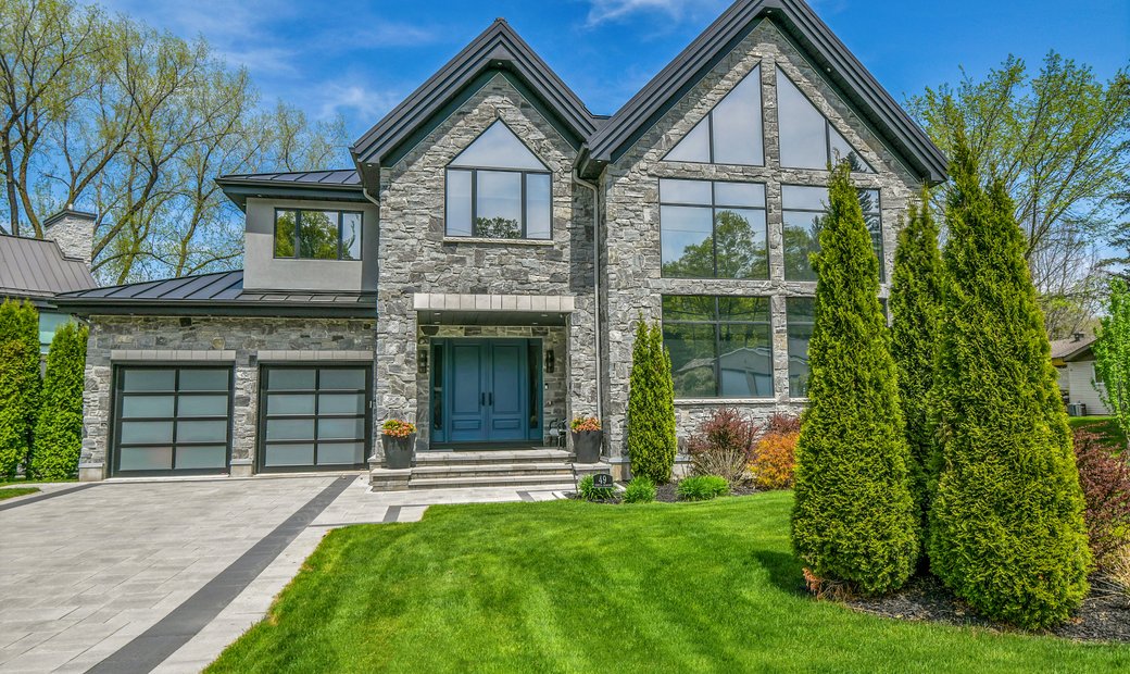 Gorgeous Rothwell Heights Home In Ottawa, Ontario, Canada For Sale ...