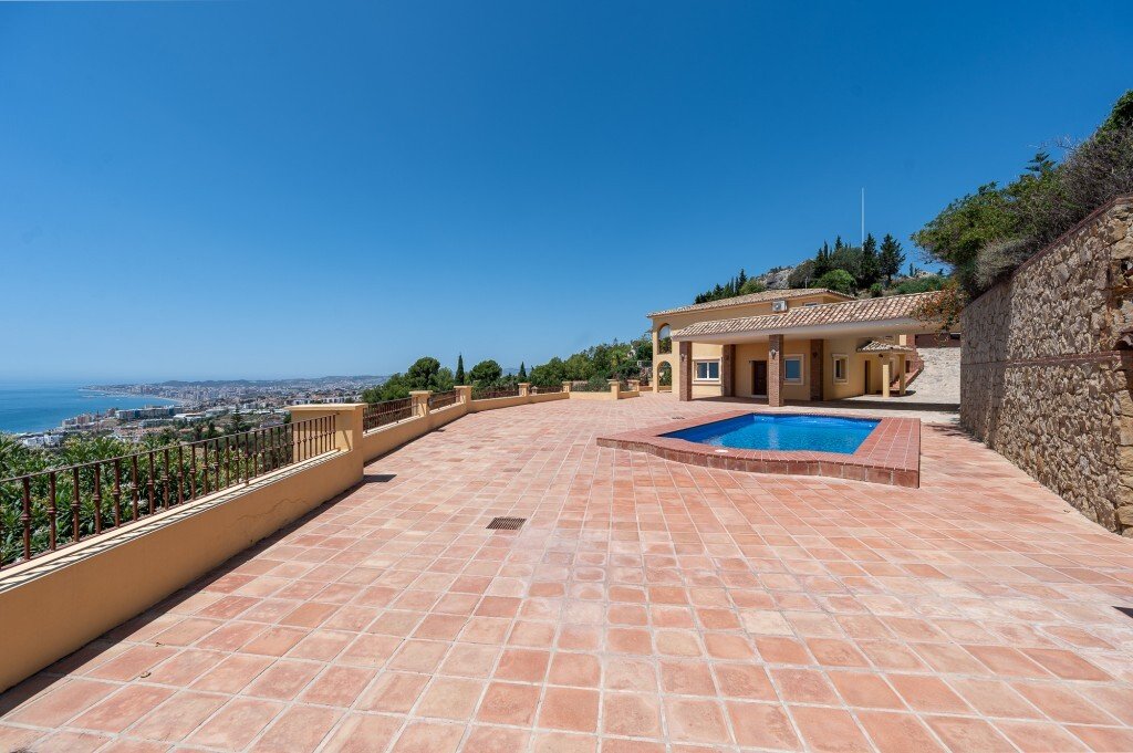 4 Bedrooms Villa Unparalleled Sea Views In In La Capellania, Andalusia ...