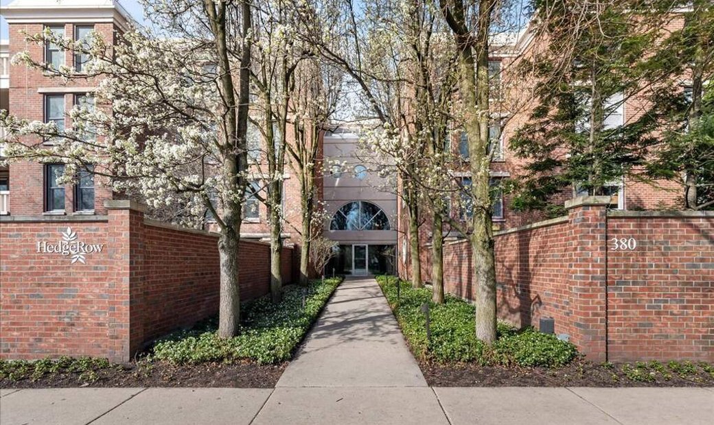 Coveted Hedge Row Penthouse In Winnetka, Illinois, United States For ...
