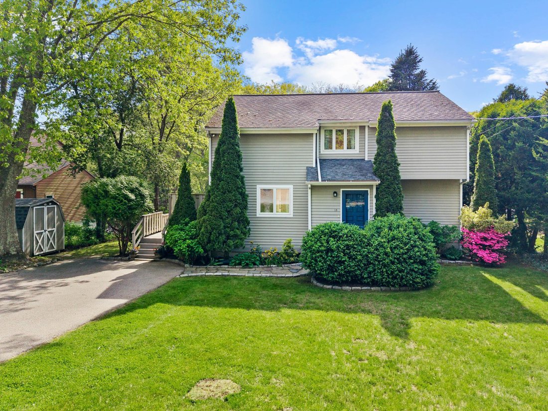 Nestled In The Enchanting Town Of Mystic, In Groton, Connecticut ...