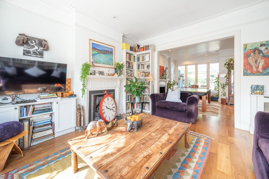 Extravagant 4 Floor Victorian House In West In London, England, United ...