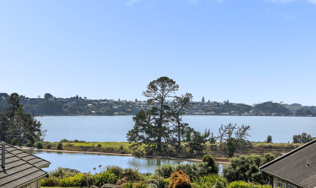 Plummers Point Paradise In Whakamarama, Bay Of Plenty, New Zealand For ...