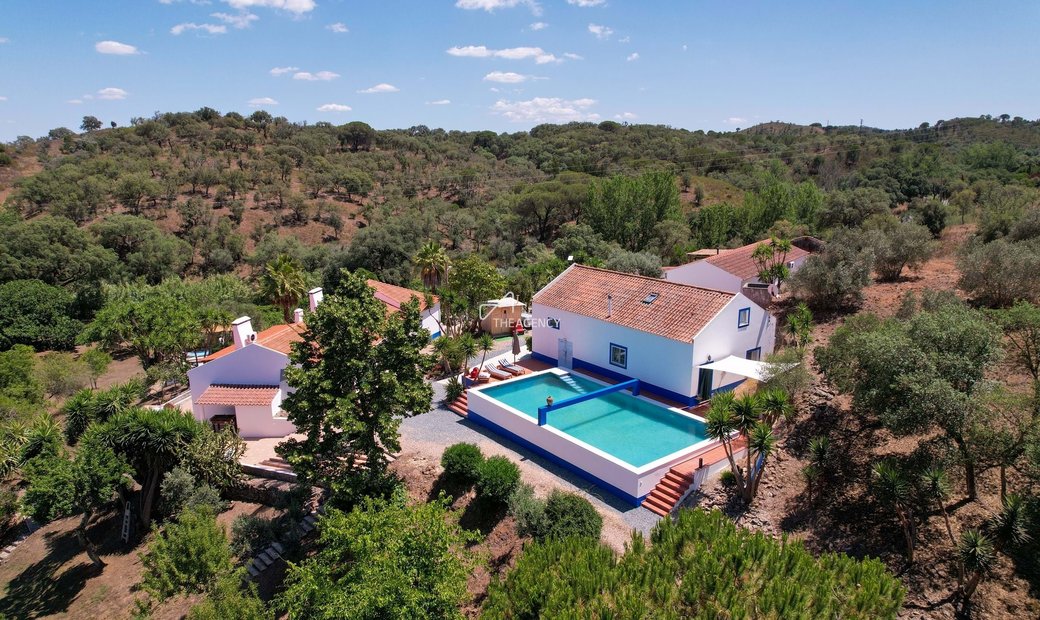 Alentejo Estate With 3 Authentic Houses On A In Grândola, Setubal ...