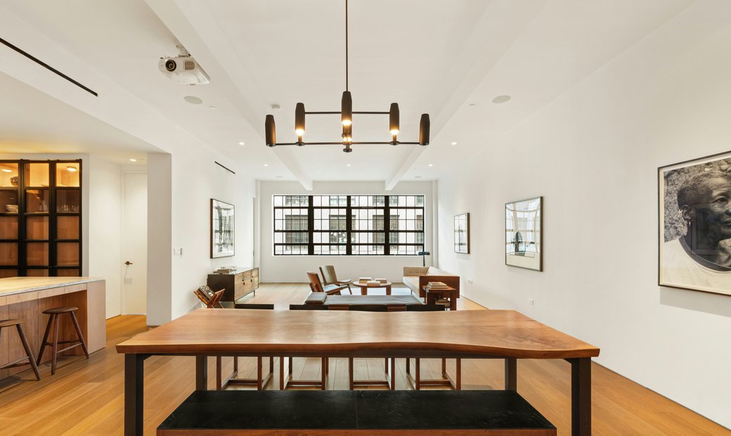 Chic Dumbo Loft With Dramatic Beamed In New York, New York, United ...