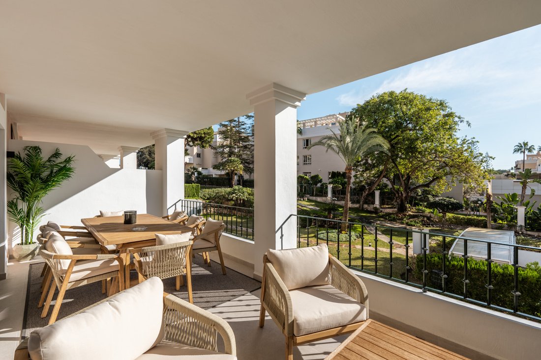 Casa Stuart, Elegant Duplex Penthouse With Solarium Aloha In Marbella, Spain For Sale (15671137)
