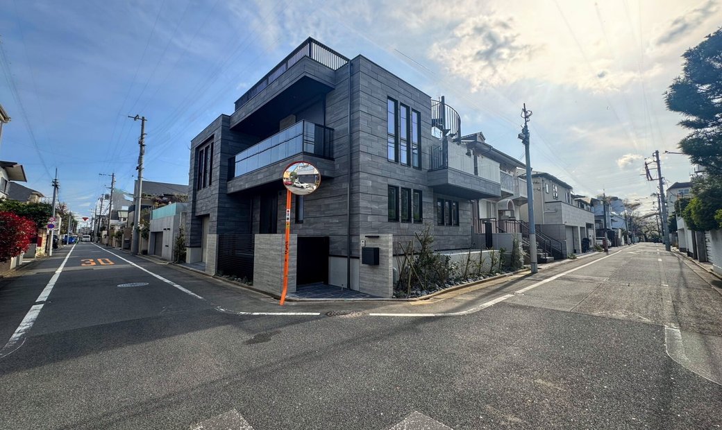 Yakumo Modern House In Meguro City, Tokyo, Japan For Sale (15670457)