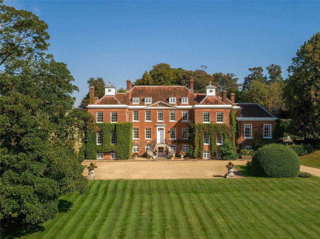 Hunton Down Lane, Sutton Scotney, In Sutton Scotney, England, United ...
