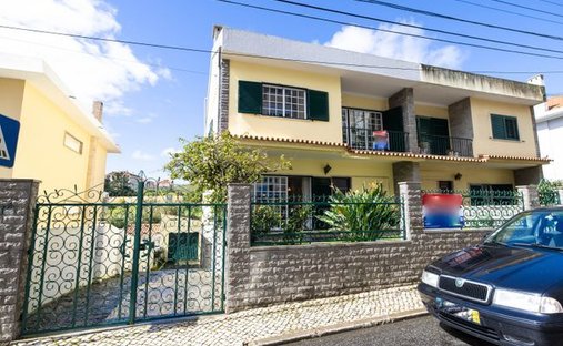 Luxury renovated homes for sale in Massama e Monte Abraao, Portugal ...
