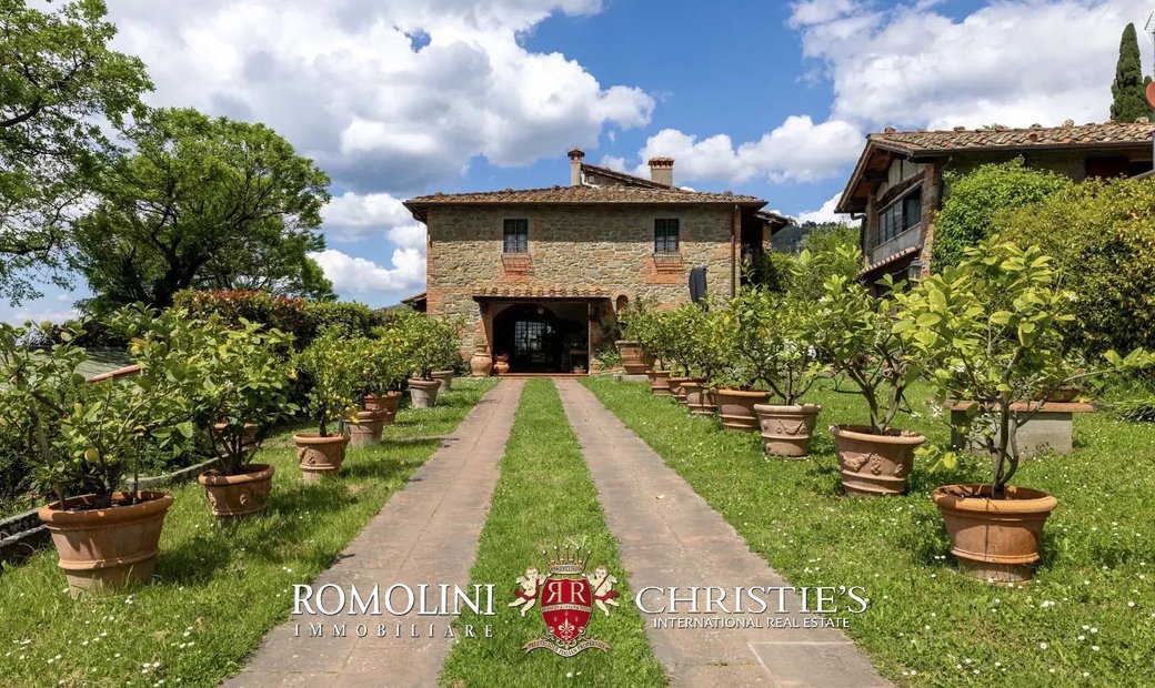 Rustic Farmhouse With Panoramic Views For Sale In In Cancelli, Tuscany ...