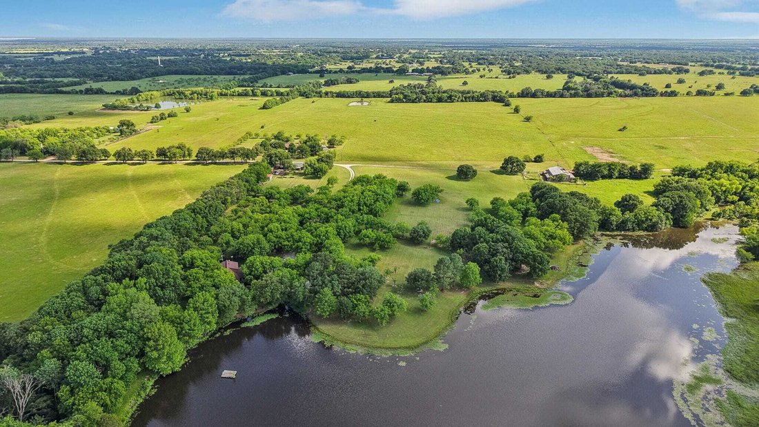 Lago Lone Star En Pecan Ridge Ranch En Tool, Texas, Estados Unidos En ...